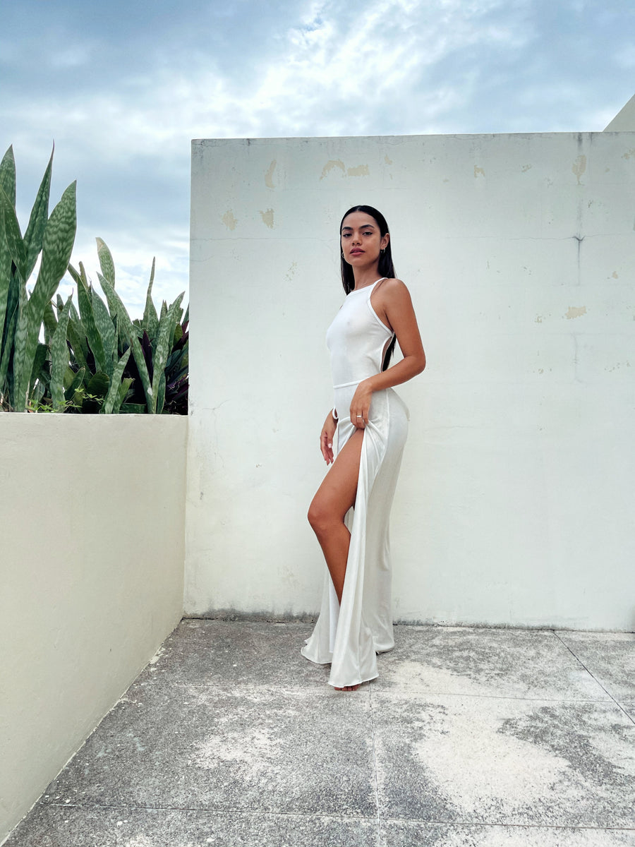 THE LIQUID GOLD GOWN – Chilali the Label